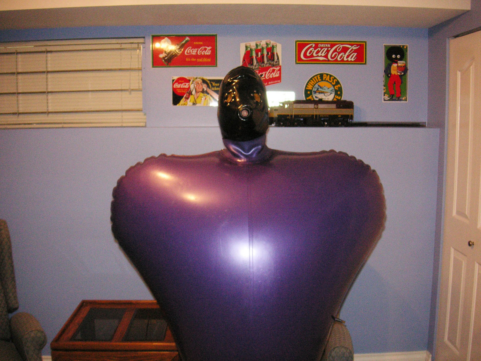 Bizarre Rubber: Inflatable Latex Straight Jacket